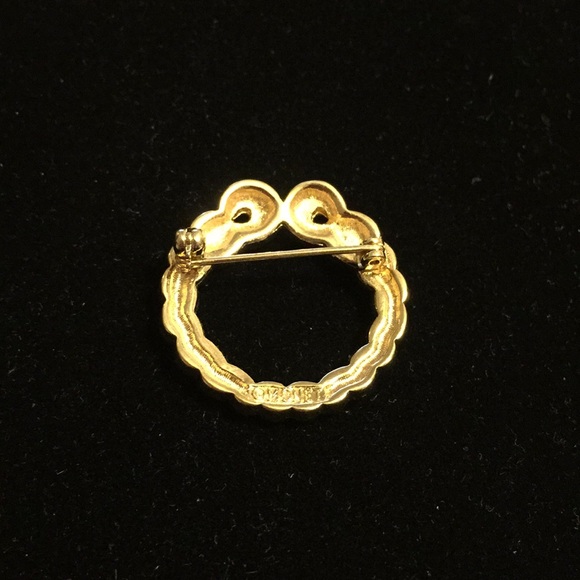 Monet | Jewelry | Vintage Monet Gold Tone Brooch | Poshmark